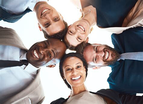 American Slang time 🇺🇸💬 “Put our heads together” Meaning: plan and ...